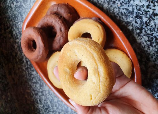 Donuts de chocolate blanco al horno