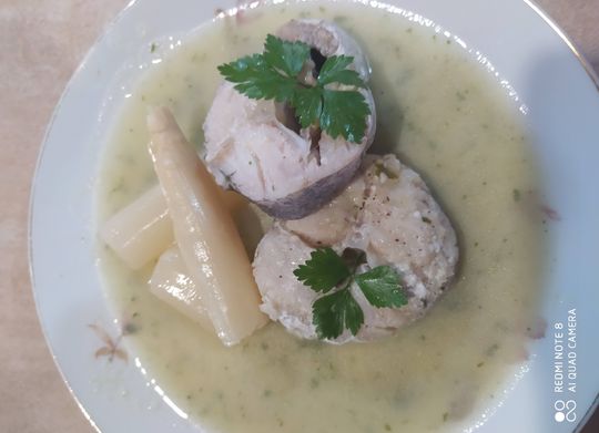 Pescado blanco en salsa verde / Peix blanc amb salsa verda