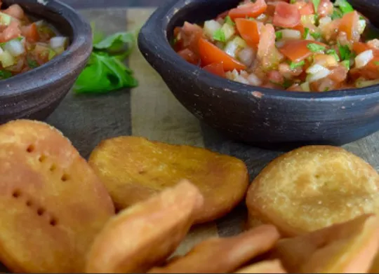 sopaipillas-con-pebre?rev=1734656212842