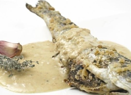 trucha-rellena-con-salsa-de-almendras?rev=1686889889025