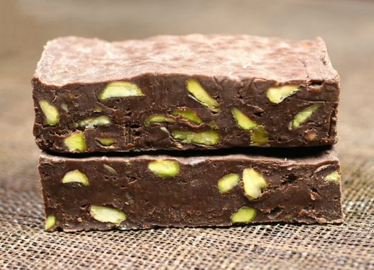 Turrón de chocolate y pistacho